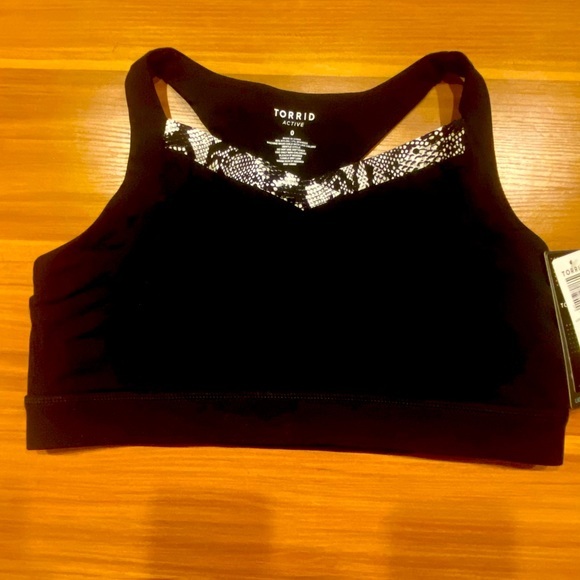 torrid | Intimates & Sleepwear | Torrid Snake Inset Sports Bra Bnwt ...
